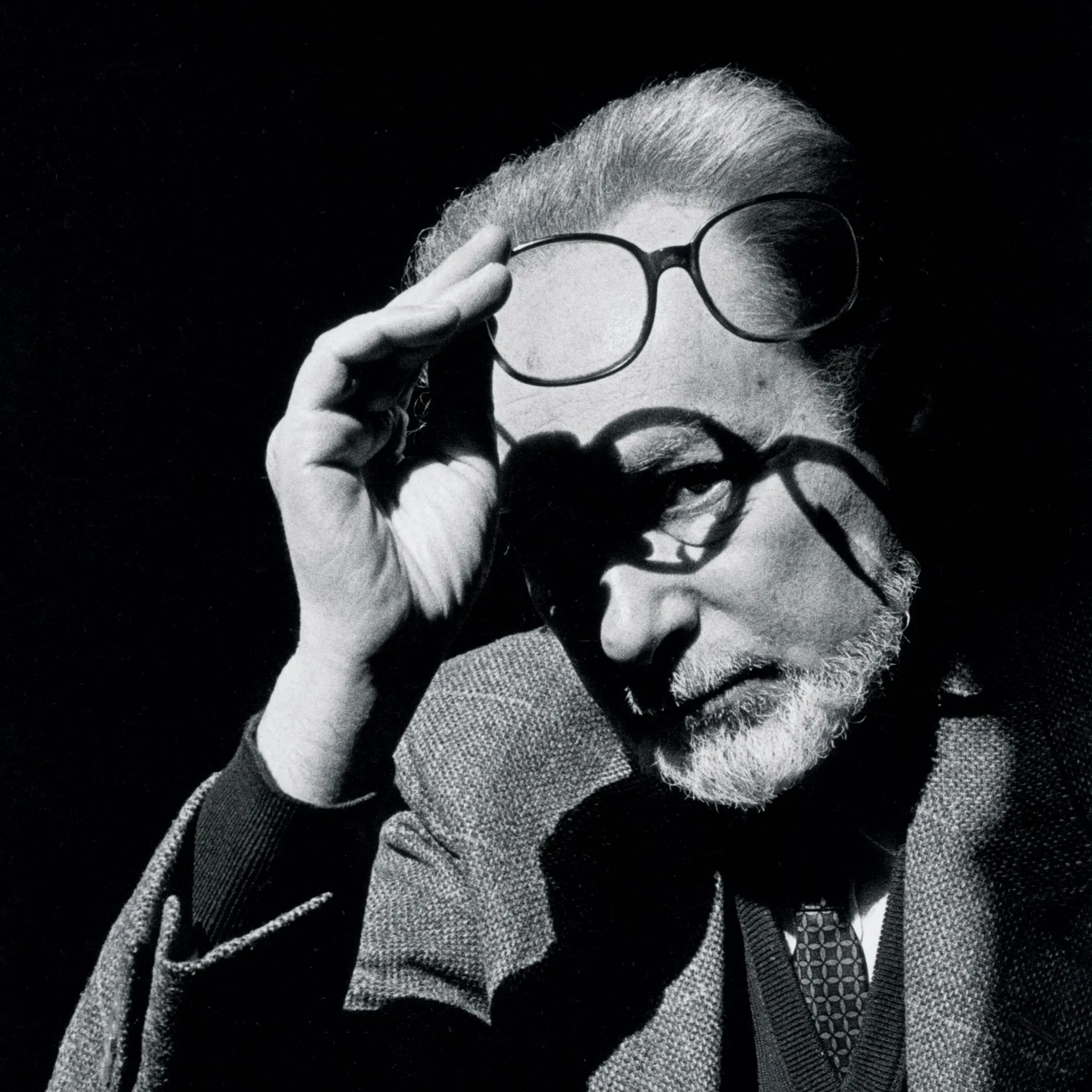 Analysis of Primo Levi’s If Not Now, When? – Literary Theory and Criticism
